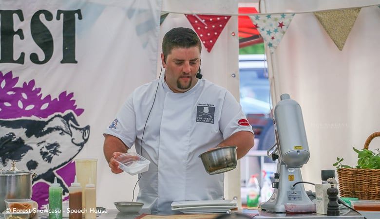 8 Reasons Why Autumn is Made For Love