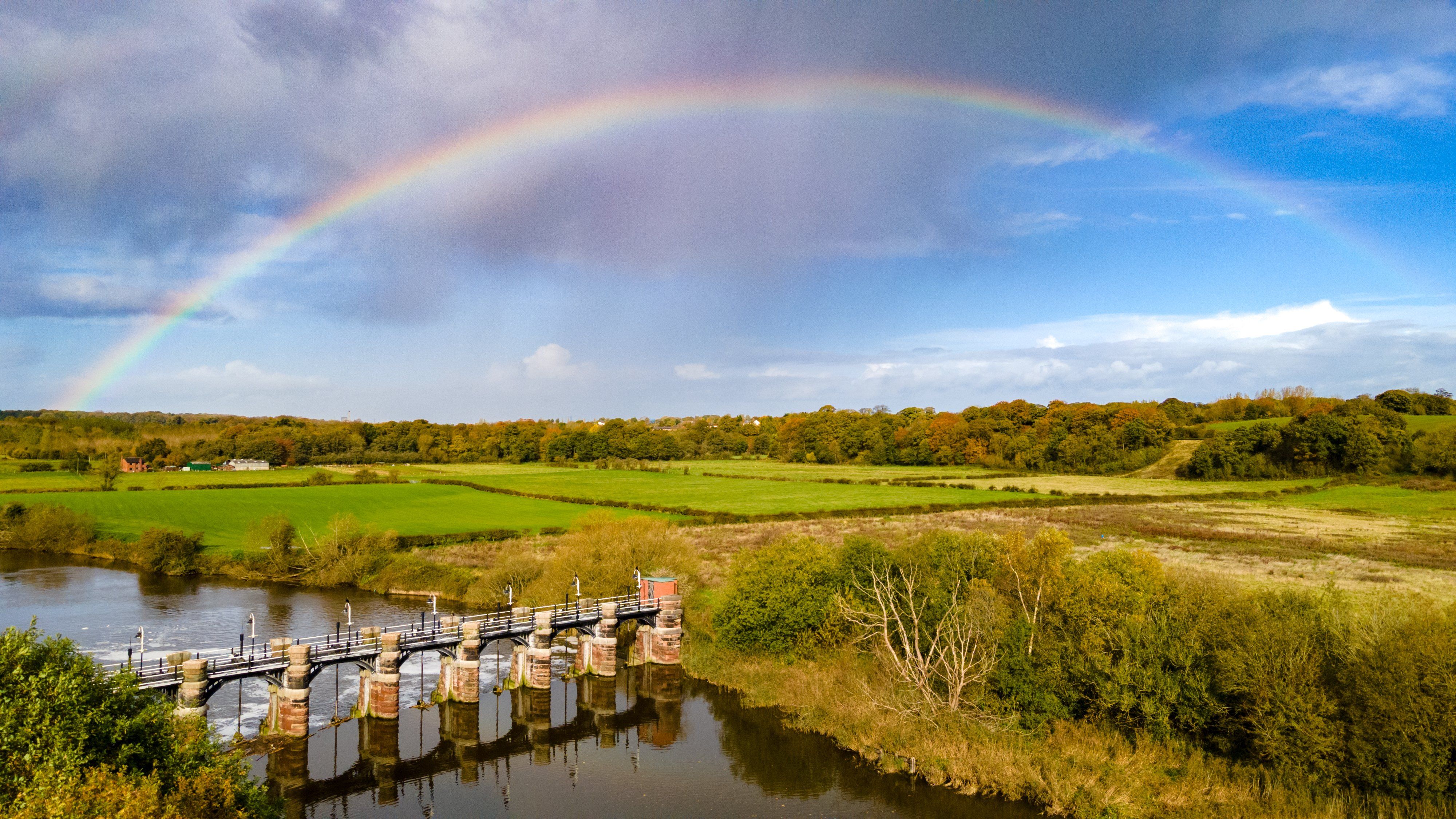 Circular and Canal Walks in Cheshire | Forest Holidays